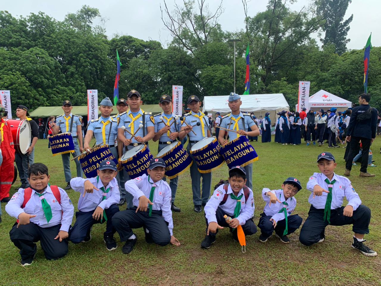 SMK Pelayaran Pembangunan Berkesempatan menampilkan atraksi Marching ...